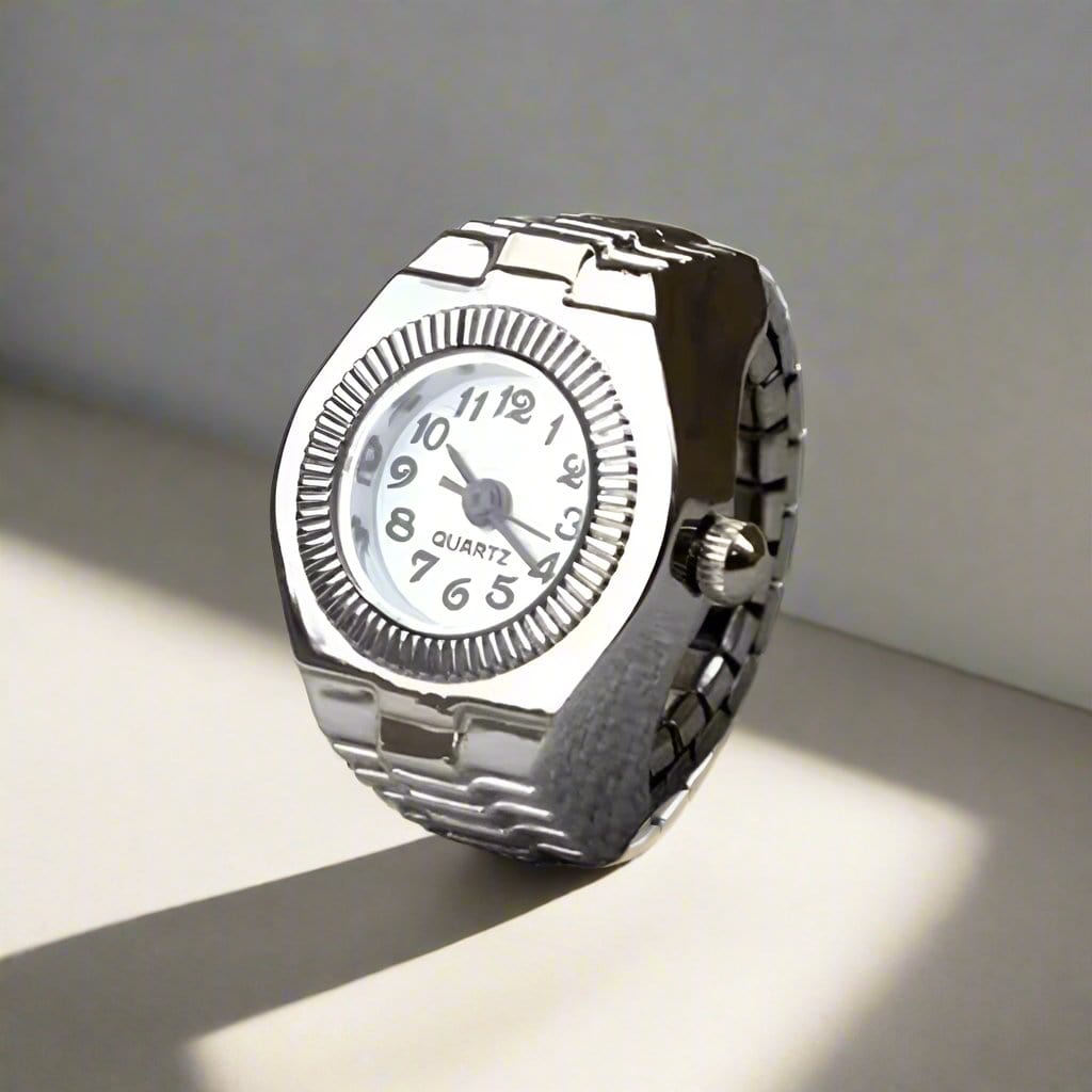 Elegant Vintage Finger Watch Ring – Timeless Style & Function